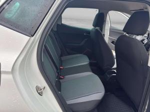 White SEAT Arona 2019 in Vilnius, with an engine capacity of 1.60 L and mileage of 189 thousand km for 9990 €, photo 15 on AUTOMOTO.COM.LV