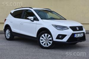 White SEAT Arona 2020 in Talsi, with an engine capacity of 1.60 L and mileage of 296 thousand km for 8900 €, photo  on AUTOMOTO.COM.LV