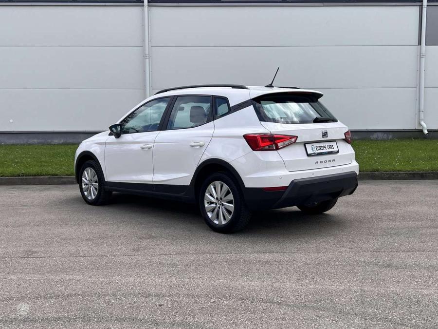 White SEAT Arona 2020 in Kaunas, with an engine capacity of 1.60 L and mileage of 203 thousand km for 11000 €, photo 7 on AUTOMOTO.COM.LV