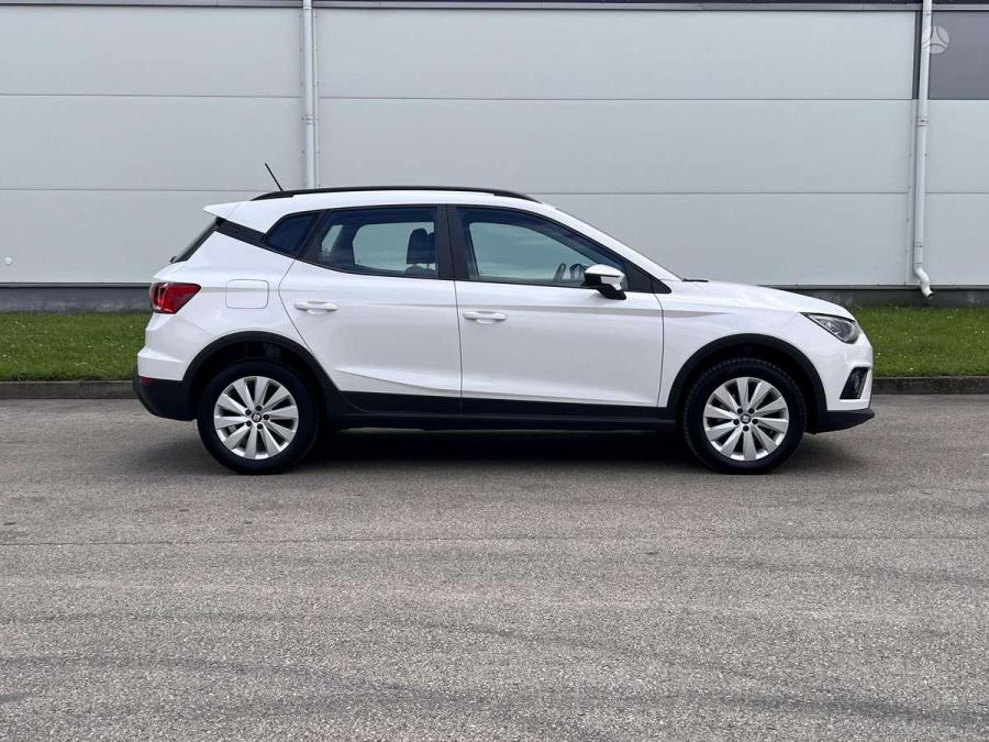 White SEAT Arona 2020 in Kaunas, with an engine capacity of 1.60 L and mileage of 203 thousand km for 11000 €, photo 8 on AUTOMOTO.COM.LV