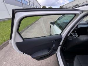 White SEAT Arona 2020 in Kaunas, with an engine capacity of 1.60 L and mileage of 203 thousand km for 11000 €, photo 16 on AUTOMOTO.COM.LV