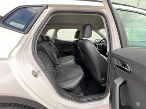 White SEAT Arona 2020 in Kaunas, with an engine capacity of 1.60 L and mileage of 203 thousand km for 11000 €, photo 19 on AUTOMOTO.COM.LV