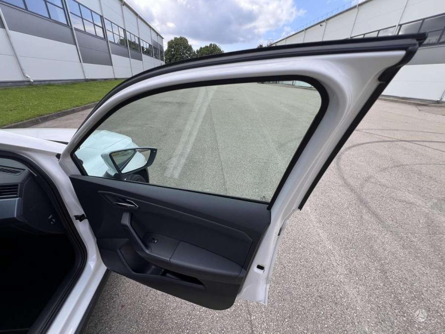 White SEAT Arona 2020 in Kaunas, with an engine capacity of 1.60 L and mileage of 203 thousand km for 11000 €, photo 20 on AUTOMOTO.COM.LV
