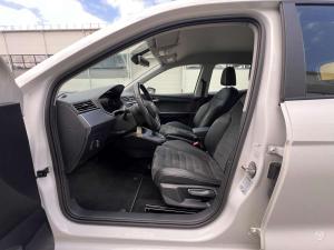 White SEAT Arona 2020 in Kaunas, with an engine capacity of 1.60 L and mileage of 203 thousand km for 11000 €, photo 23 on AUTOMOTO.COM.LV