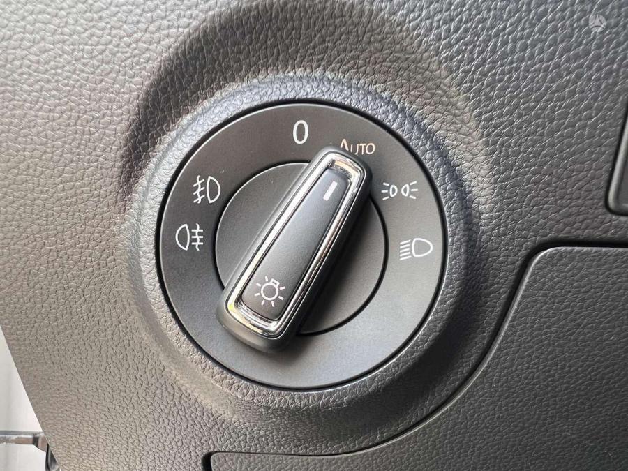 White SEAT Arona 2020 in Kaunas, with an engine capacity of 1.60 L and mileage of 203 thousand km for 11000 €, photo 32 on AUTOMOTO.COM.LV