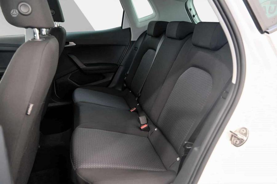 White SEAT Arona 2022 in Kaunas, with an engine capacity of 1.00 L and mileage of 148 thousand km for 9490 €, photo 9 on AUTOMOTO.COM.LV