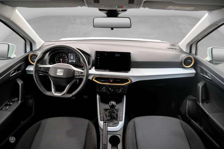 White SEAT Arona 2022 in Kaunas, with an engine capacity of 1.00 L and mileage of 148 thousand km for 9490 €, photo 10 on AUTOMOTO.COM.LV