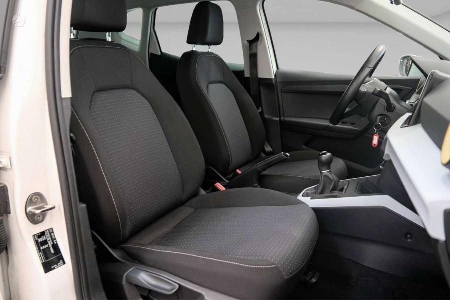 White SEAT Arona 2022 in Kaunas, with an engine capacity of 1.00 L and mileage of 148 thousand km for 9490 €, photo 12 on AUTOMOTO.COM.LV