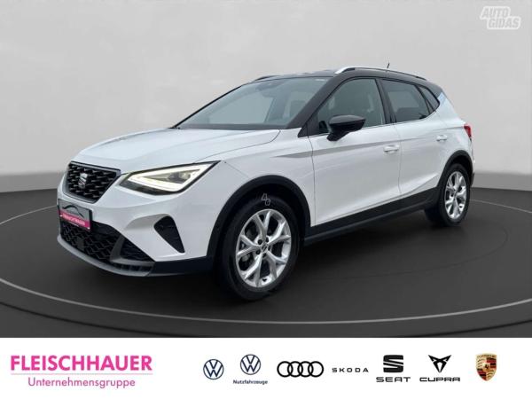 White SEAT Arona 2023 in Kaunas, with an engine capacity of 1.00 L and mileage of 14 thousand km for 25469 €, photo 1 on AUTOMOTO.COM.LV