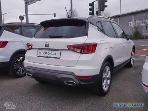 White SEAT Arona 2024 in Kaunas, with an engine capacity of 1.00 L and mileage of 12 thousand km for 23306 €, photo 3 on AUTOMOTO.COM.LV