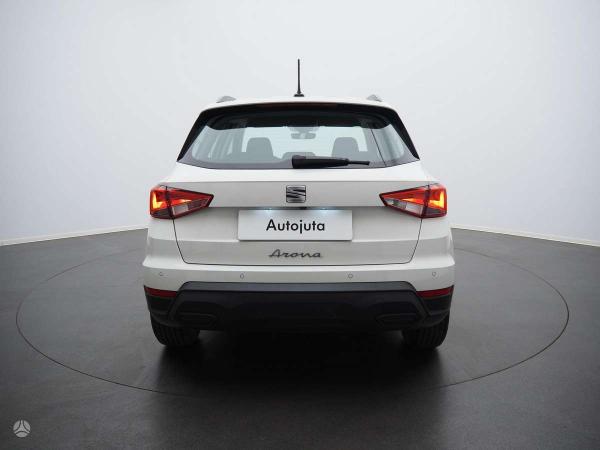 White SEAT Arona 2024 in Vilnius, with an engine capacity of 1.00 L and mileage of 38 thousand km for 19500 €, photo 5 on AUTOMOTO.COM.LV