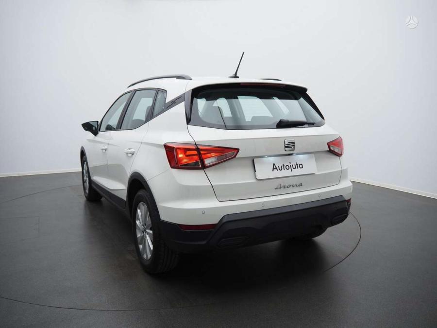 White SEAT Arona 2024 in Vilnius, with an engine capacity of 1.00 L and mileage of 38 thousand km for 19500 €, photo 7 on AUTOMOTO.COM.LV