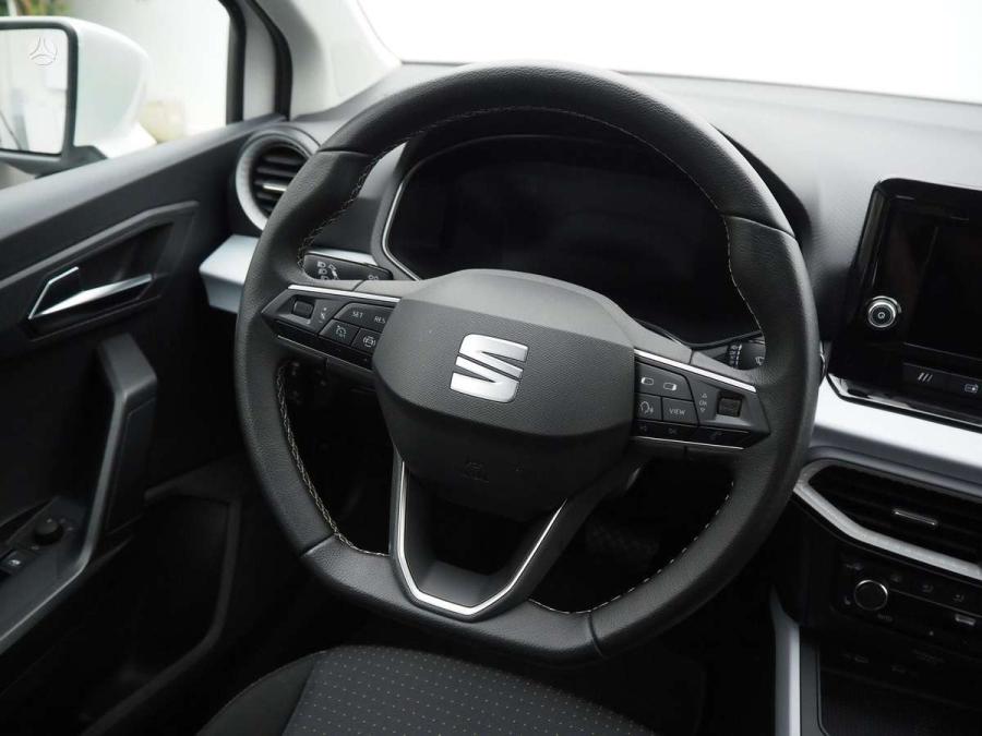 White SEAT Arona 2024 in Vilnius, with an engine capacity of 1.00 L and mileage of 38 thousand km for 19500 €, photo 18 on AUTOMOTO.COM.LV