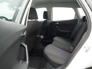 White SEAT Arona 2024 in Vilnius, with an engine capacity of 1.00 L and mileage of 38 thousand km for 19500 €, photo 19 on AUTOMOTO.COM.LV