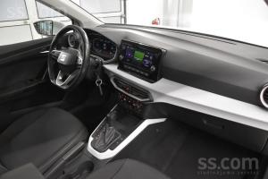 Белый Сеат Arona 2023 в Рига, объемом двигателя 1.00 л и пробегом 82 тыс. км за 12990 €, фото 14 на AUTOMOTO.COM.LV