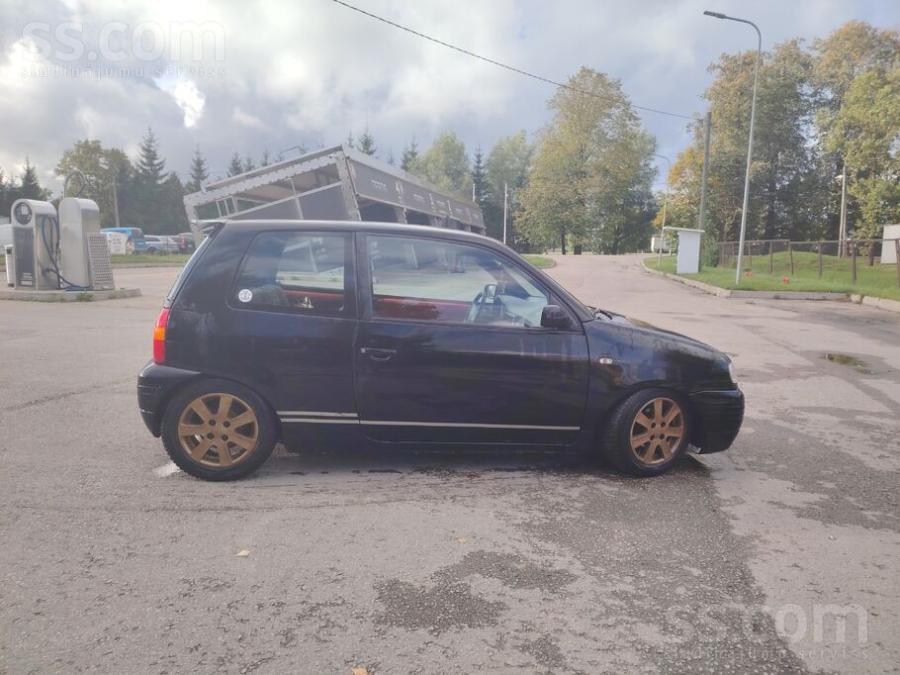 Black SEAT Arosa 1999 in Riga, with an engine capacity of 1.70 L and mileage of 298 thousand km for 1600 €, photo 4 on AUTOMOTO.COM.LV