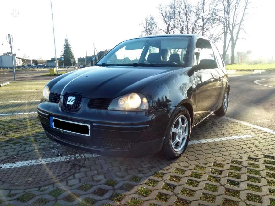 Black SEAT Arosa 2004 in Vilkaviskis, with an engine capacity of 1.00 L and mileage of 163 thousand km for 999 €, photo 3 on AUTOMOTO.COM.LV