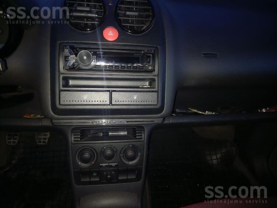 Grey SEAT Arosa 2004 in Kuldiga, with an engine capacity of 1.40 L and mileage of 191 thousand km for 2300 €, photo 9 on AUTOMOTO.COM.LV