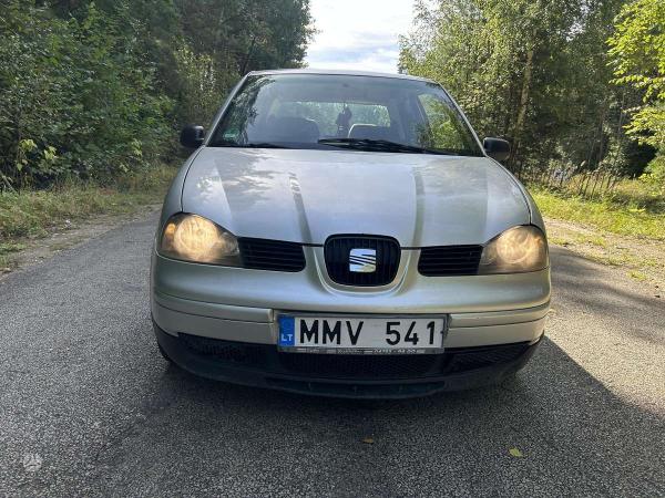 Grey SEAT Arosa 2004 in Alytus, with an engine capacity of 1.00 L and mileage of 269 thousand km for 900 €, photo 1 on AUTOMOTO.COM.LV