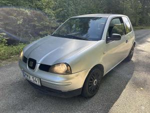 Grey SEAT Arosa 2004 in Alytus, with an engine capacity of 1.00 L and mileage of 269 thousand km for 900 €, photo 4 on AUTOMOTO.COM.LV