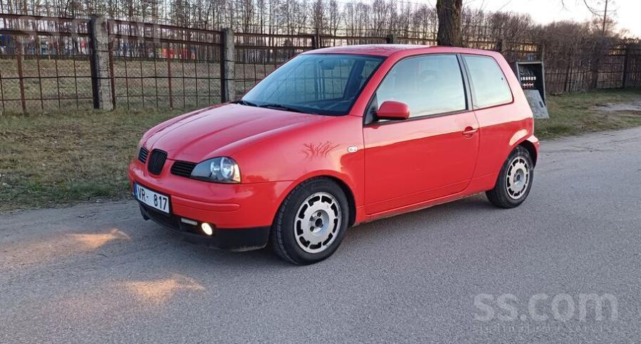 Red SEAT Arosa 2001 in Liepaja, with an engine capacity of 1.40 L and mileage of 416 thousand km for 850 €, photo 1 on AUTOMOTO.COM.LV