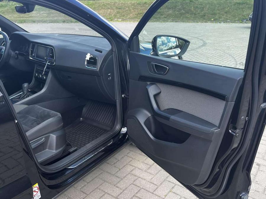 Black SEAT Ateca 2017 in Vilnius, with an engine capacity of 1.97 L and mileage of 80 thousand km for 15800 €, photo 13 on AUTOMOTO.COM.LV