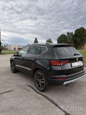 Black SEAT Ateca 2017 in Riga, with an engine capacity of 2.00 L and mileage of 163 thousand km for 15500 €, photo 6 on AUTOMOTO.COM.LV