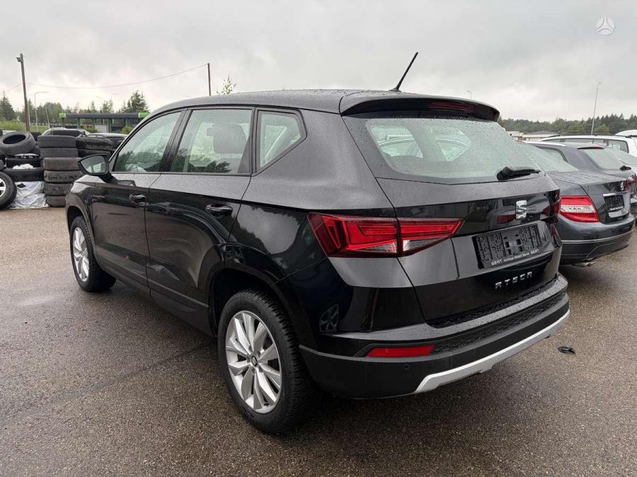 Black SEAT Ateca 2018 in Utena, with an engine capacity of 1.60 L and mileage of 77 thousand km for 12200 €, photo 5 on AUTOMOTO.COM.LV