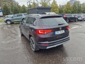 Melns SEAT Ateca 2018 Rīga, ar dzinēja tilpumu 1.60 L un nobraukumu 217 tūkst. km par 13990 €, foto 9 vietnē AUTOMOTO.COM.LV
