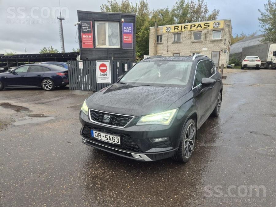 Black SEAT Ateca 2018 in Riga, with an engine capacity of 1.60 L and mileage of 217 thousand km for 13990 €, photo 5 on AUTOMOTO.COM.LV