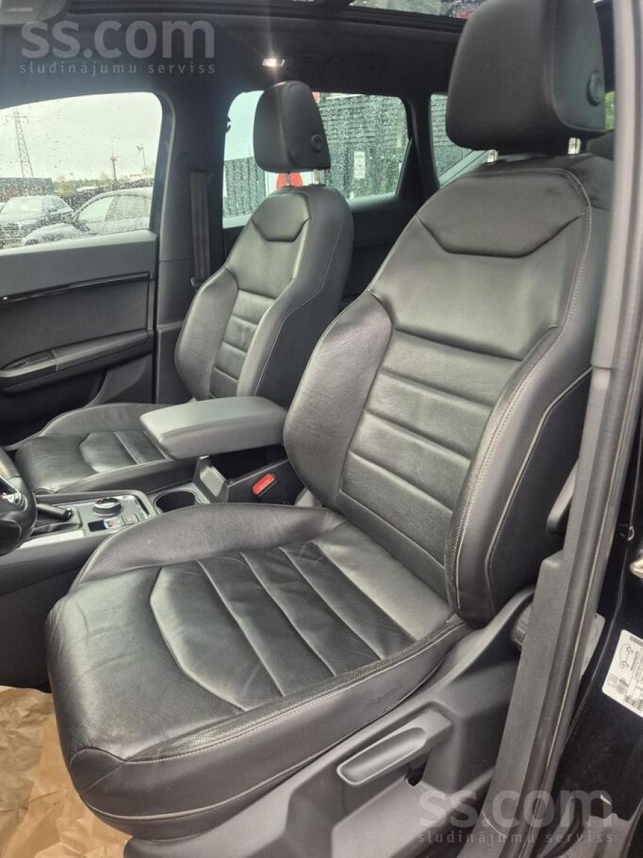 Black SEAT Ateca 2018 in Riga, with an engine capacity of 1.60 L and mileage of 217 thousand km for 13990 €, photo 15 on AUTOMOTO.COM.LV