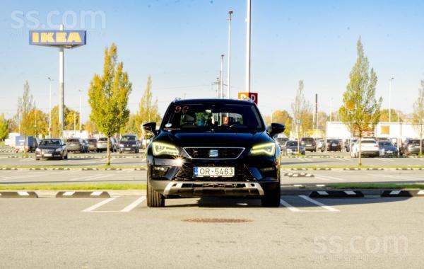 Black SEAT Ateca 2018 in Riga, with an engine capacity of 1.60 L and mileage of 217 thousand km for 13990 €, photo 4 on AUTOMOTO.COM.LV