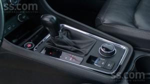 Black SEAT Ateca 2018 in Riga, with an engine capacity of 1.60 L and mileage of 217 thousand km for 13990 €, photo 16 on AUTOMOTO.COM.LV