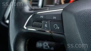 Black SEAT Ateca 2018 in Riga, with an engine capacity of 1.60 L and mileage of 217 thousand km for 13990 €, photo 23 on AUTOMOTO.COM.LV