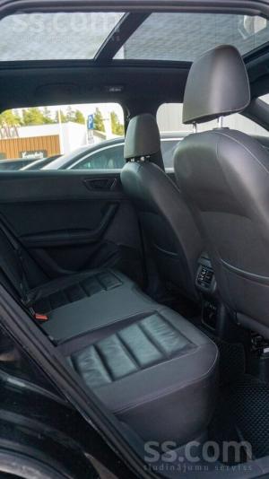 Black SEAT Ateca 2018 in Riga, with an engine capacity of 1.60 L and mileage of 217 thousand km for 13990 €, photo 32 on AUTOMOTO.COM.LV