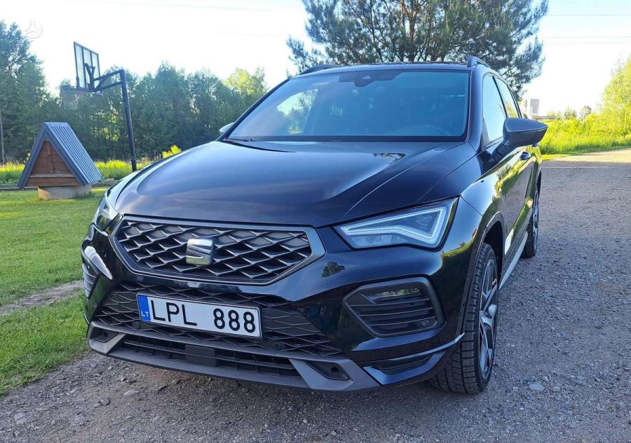 Melns SEAT Ateca 2021 Alīta, ar dzinēja tilpumu 1.50 L un nobraukumu 69 tūkst. km par 18900 €, foto 1 vietnē AUTOMOTO.COM.LV