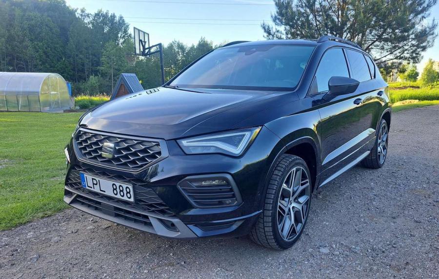 Melns SEAT Ateca 2021 Alīta, ar dzinēja tilpumu 1.50 L un nobraukumu 69 tūkst. km par 18900 €, foto 3 vietnē AUTOMOTO.COM.LV