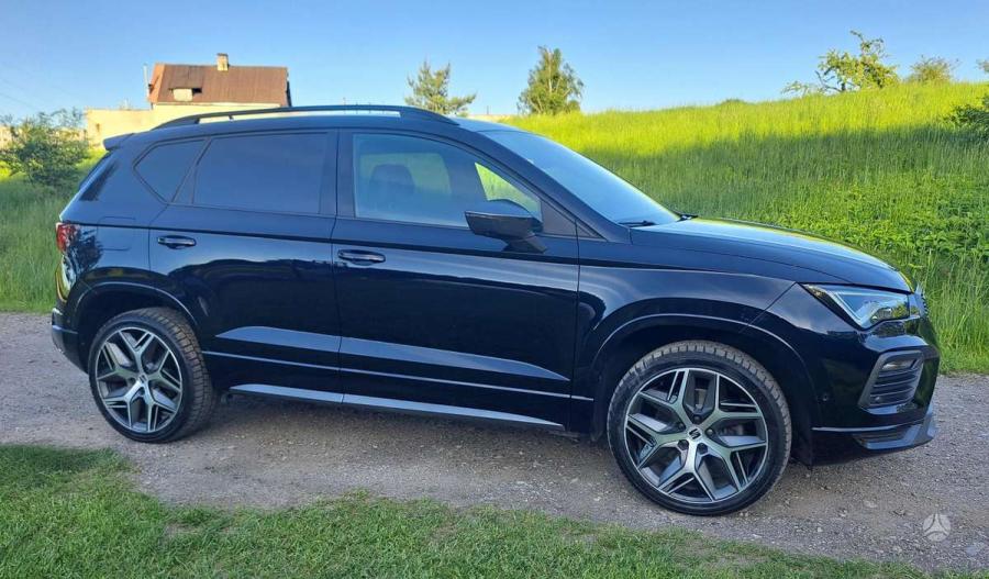 Melns SEAT Ateca 2021 Alīta, ar dzinēja tilpumu 1.50 L un nobraukumu 69 tūkst. km par 18900 €, foto 13 vietnē AUTOMOTO.COM.LV