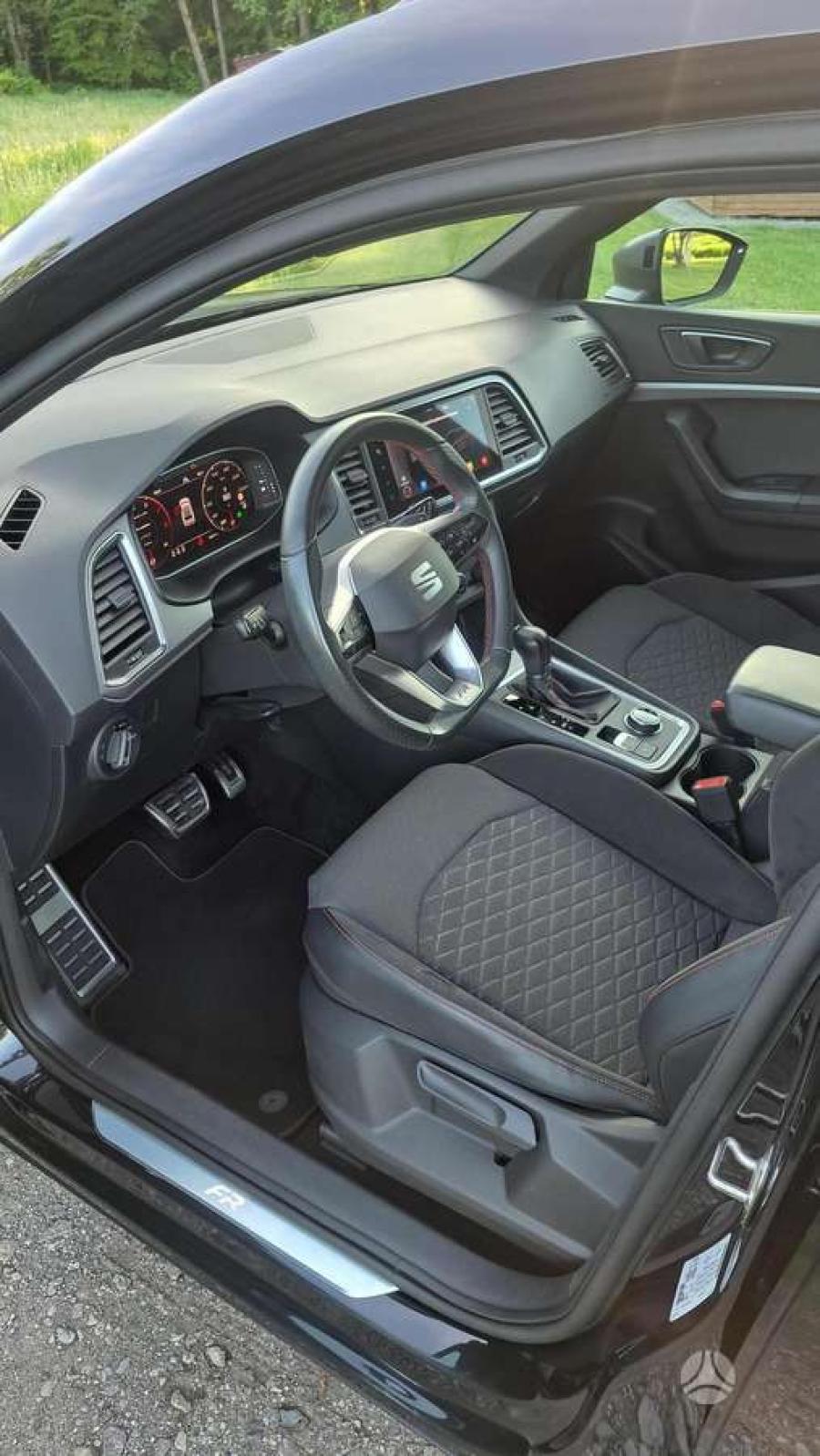 Melns SEAT Ateca 2021 Alīta, ar dzinēja tilpumu 1.50 L un nobraukumu 69 tūkst. km par 18900 €, foto 17 vietnē AUTOMOTO.COM.LV