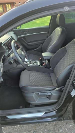 Melns SEAT Ateca 2021 Alīta, ar dzinēja tilpumu 1.50 L un nobraukumu 69 tūkst. km par 18900 €, foto 18 vietnē AUTOMOTO.COM.LV
