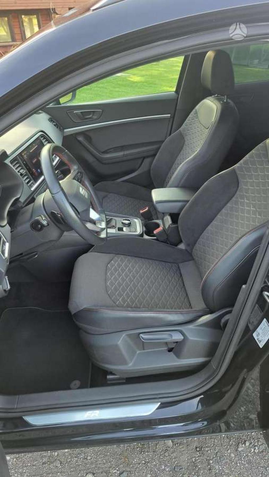 Melns SEAT Ateca 2021 Alīta, ar dzinēja tilpumu 1.50 L un nobraukumu 69 tūkst. km par 18900 €, foto 18 vietnē AUTOMOTO.COM.LV