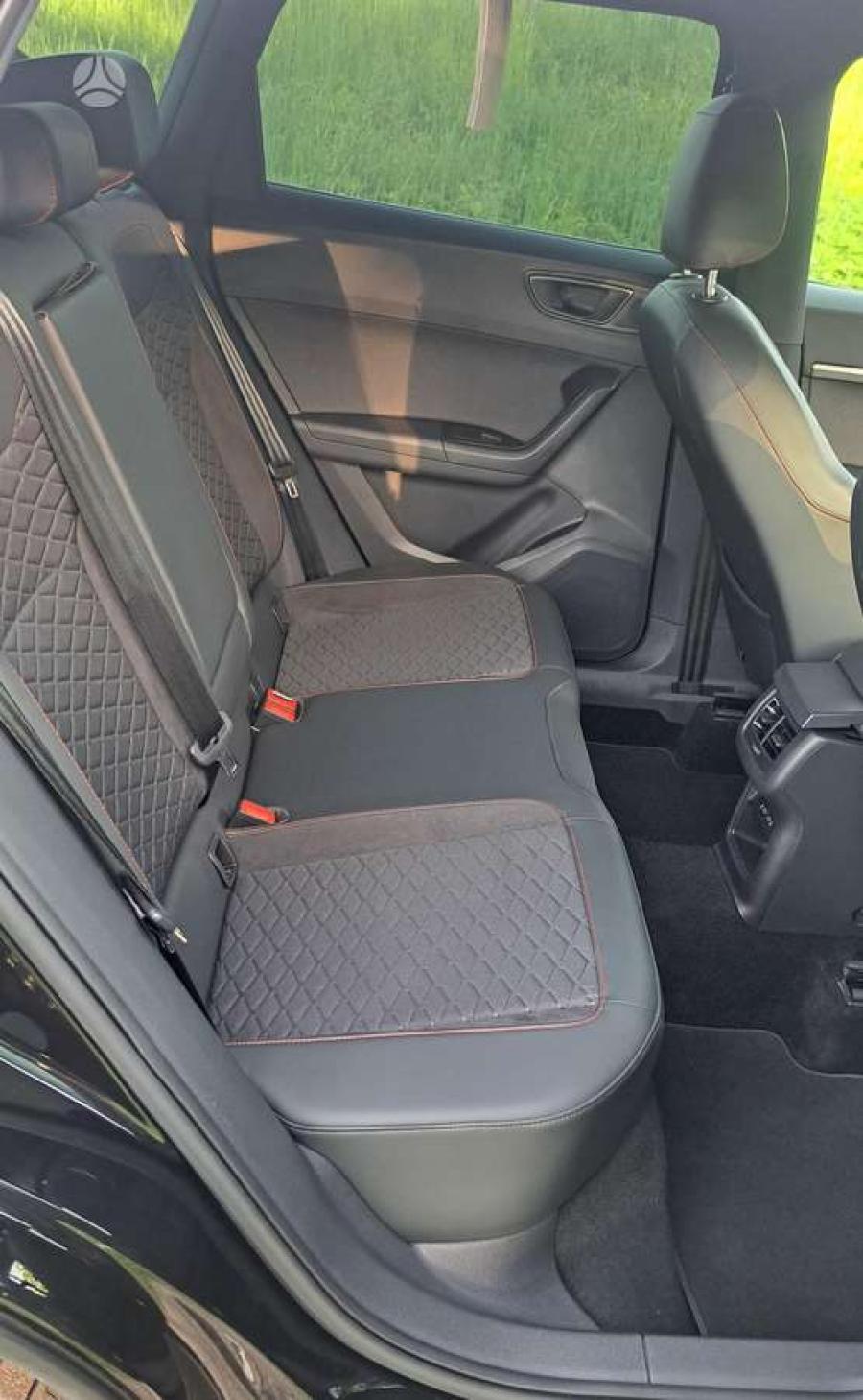 Melns SEAT Ateca 2021 Alīta, ar dzinēja tilpumu 1.50 L un nobraukumu 69 tūkst. km par 18900 €, foto 21 vietnē AUTOMOTO.COM.LV