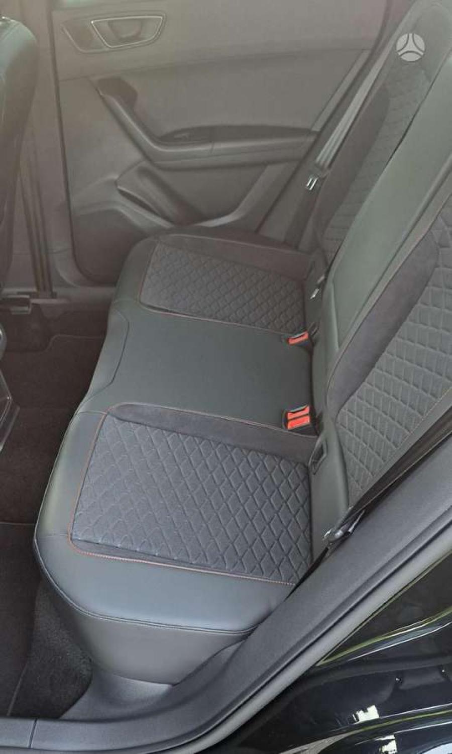 Melns SEAT Ateca 2021 Alīta, ar dzinēja tilpumu 1.50 L un nobraukumu 69 tūkst. km par 18900 €, foto 22 vietnē AUTOMOTO.COM.LV