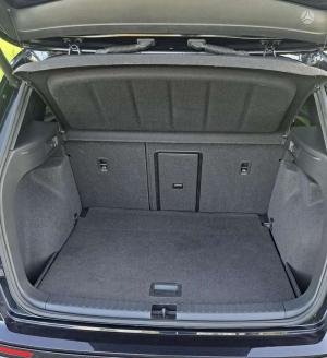 Melns SEAT Ateca 2021 Alīta, ar dzinēja tilpumu 1.50 L un nobraukumu 69 tūkst. km par 18900 €, foto 30 vietnē AUTOMOTO.COM.LV