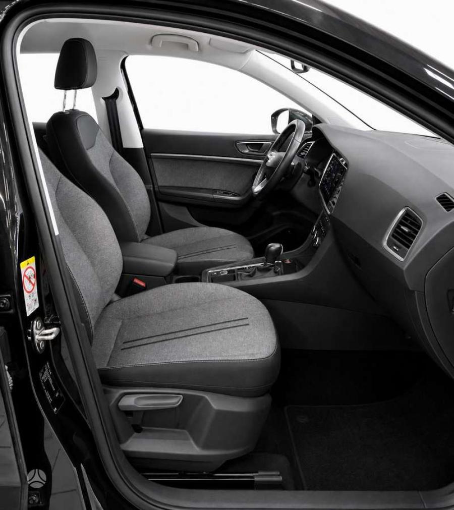 Black SEAT Ateca 2022 in Kaunas, with an engine capacity of 1.97 L and mileage of 80 thousand km for 19500 €, photo 7 on AUTOMOTO.COM.LV