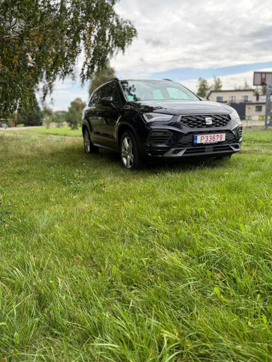 Black SEAT Ateca 2022 in Panevezys, with an engine capacity of 1.50 L and mileage of 188 thousand km for 17450 €, photo 1 on AUTOMOTO.COM.LV