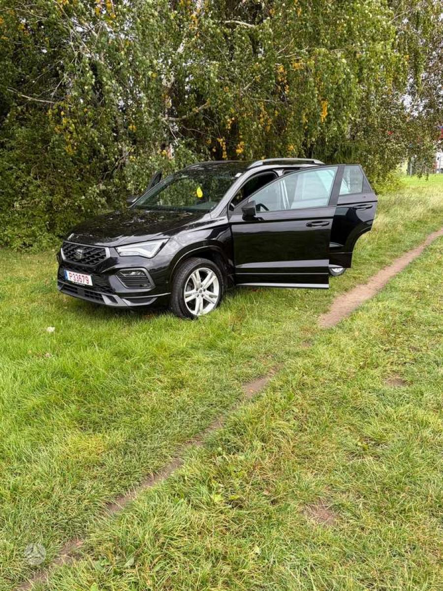 Black SEAT Ateca 2022 in Panevezys, with an engine capacity of 1.50 L and mileage of 188 thousand km for 17450 €, photo 5 on AUTOMOTO.COM.LV