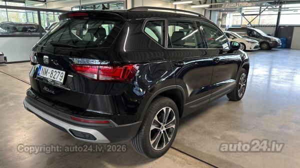 Black SEAT Ateca 2023 in Riga, with an engine capacity of 1.50 L and mileage of 35 thousand km for 22900 €, photo 4 on AUTOMOTO.COM.LV