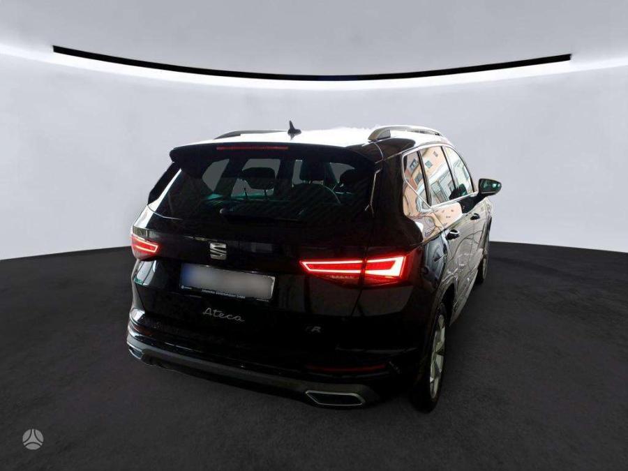 Black SEAT Ateca 2023 in Vilnius, with an engine capacity of 1.50 L and mileage of 100 thousand km for 21660 €, photo 3 on AUTOMOTO.COM.LV