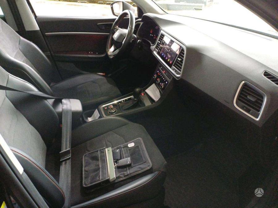 Black SEAT Ateca 2023 in Vilnius, with an engine capacity of 1.50 L and mileage of 100 thousand km for 21660 €, photo 7 on AUTOMOTO.COM.LV